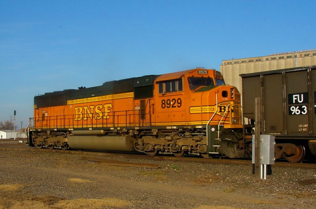 BNSF 8929